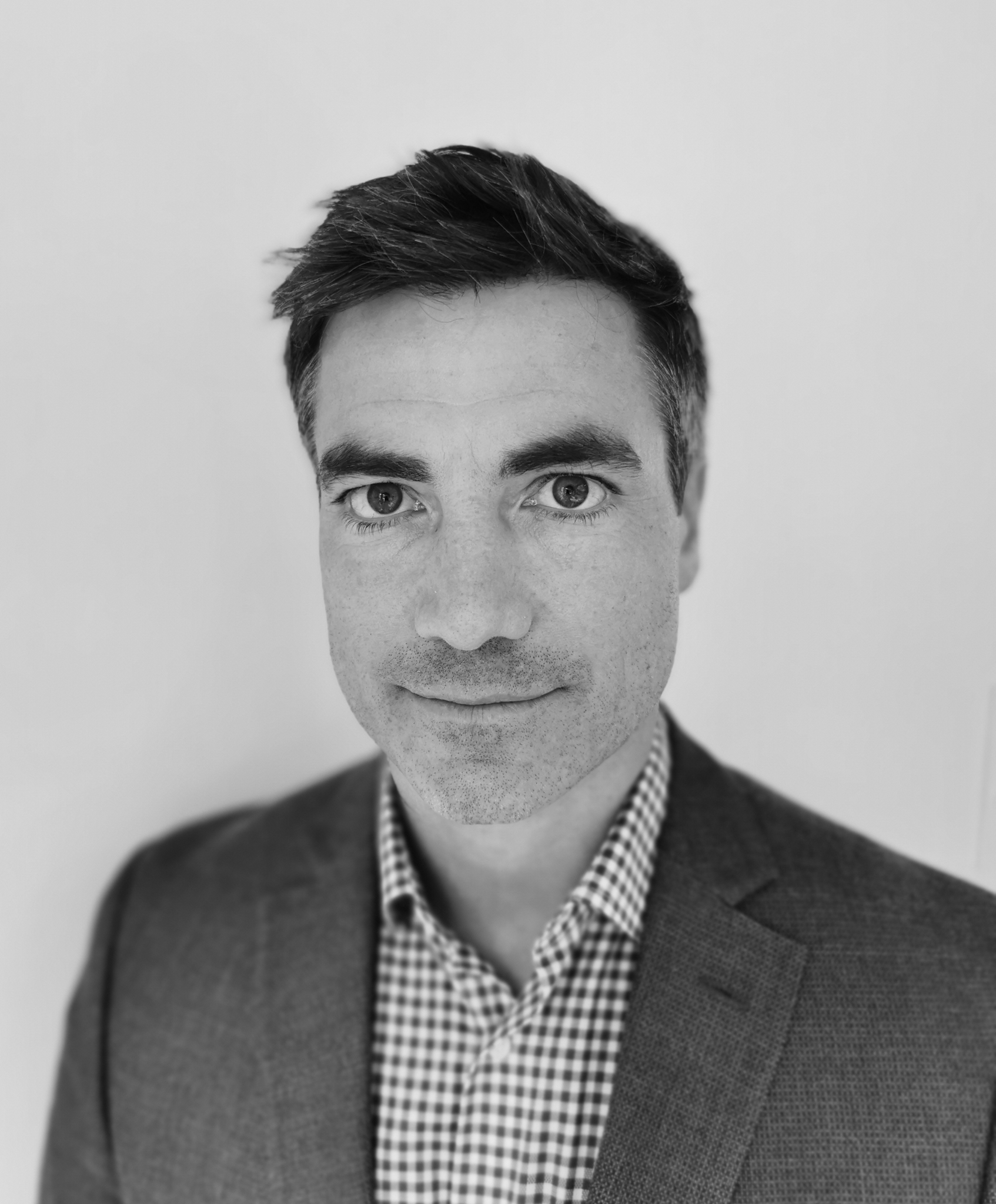 Jonathan Hall's Instagram, Twitter & Facebook on IDCrawl